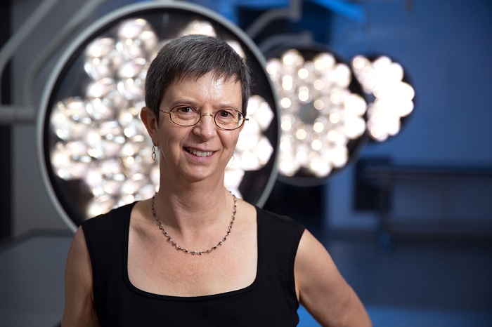 Wendy Rogers: Nhà đạo đức cấy ghép tạng - Tạp chí Tia sáng