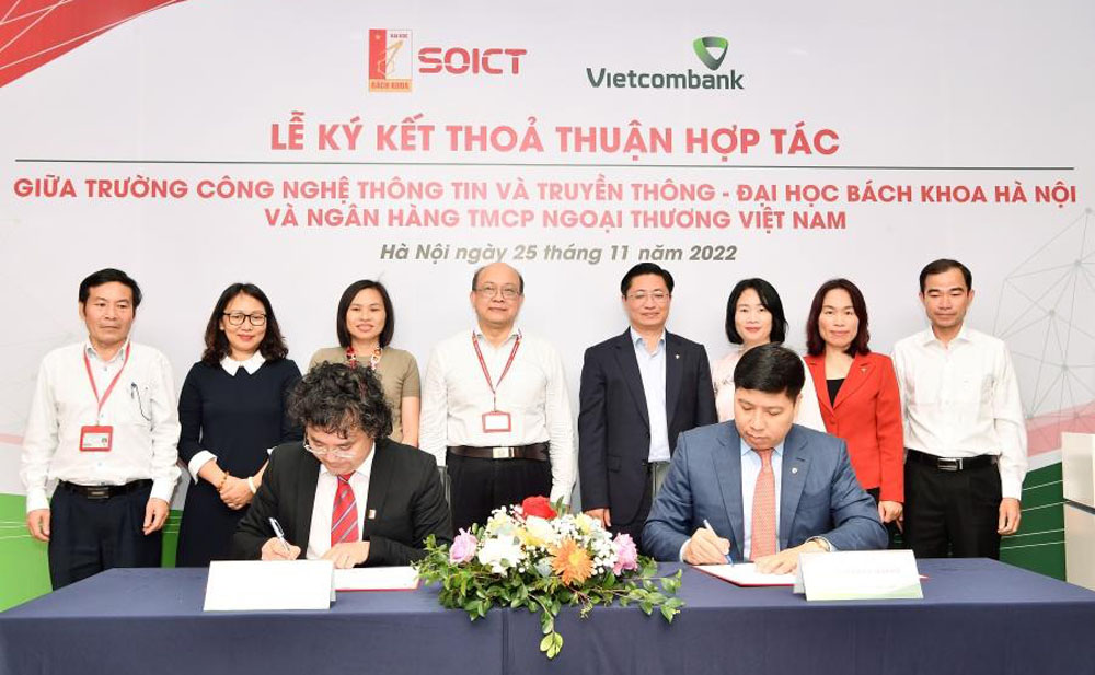 Vietcombank ký thỏa thuận hợp tác với Trường SOICT - Đại học Bách khoa ...